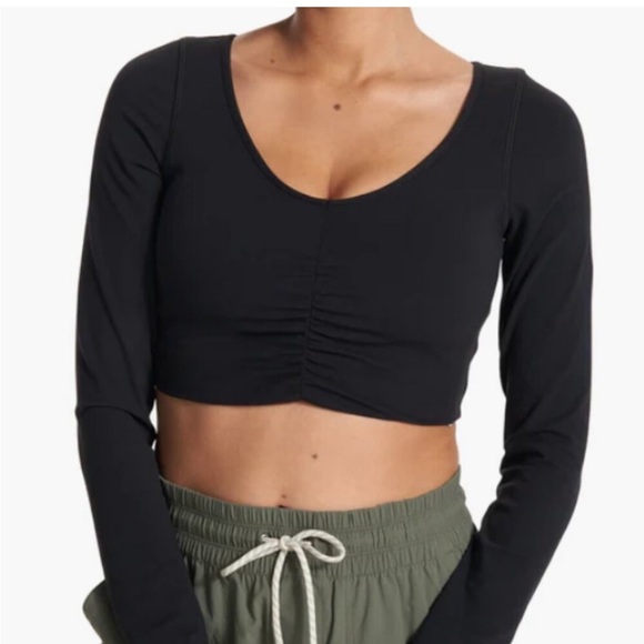 Vuori | Tops | Vuori Long Sleeve Ruched Bra | Poshmark